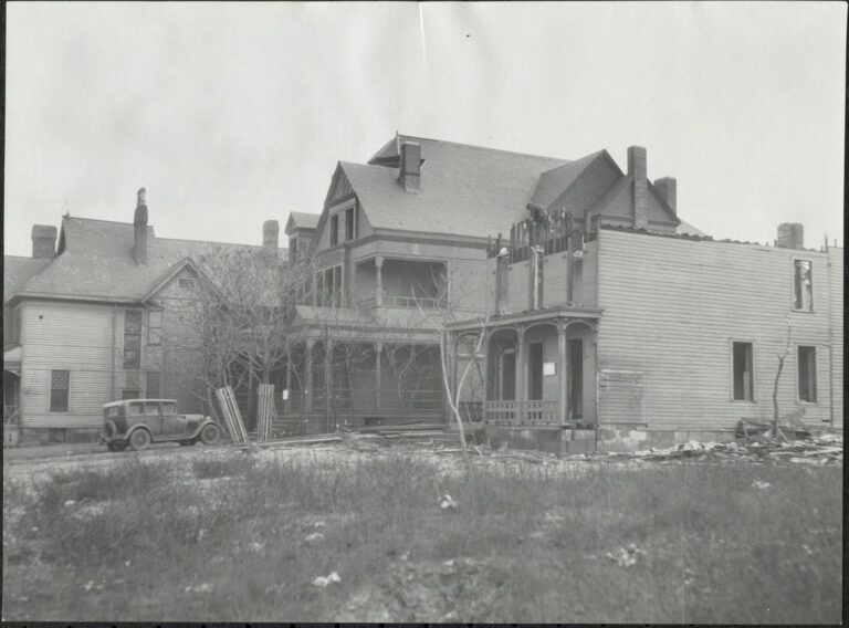 Cleveland in the 1930s: Surviving the Storm of the Great Depression