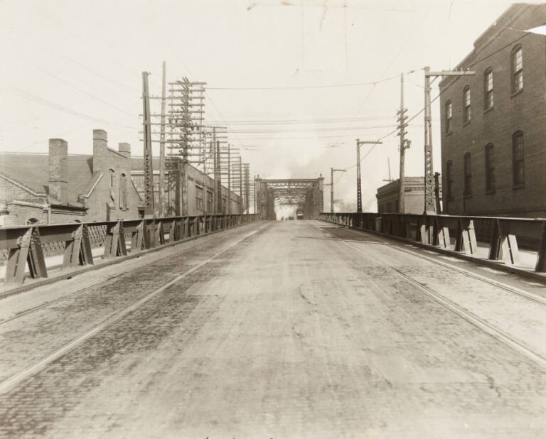 St. Louis in the 1920s: A Photographic Tour of Streets, Landmarks and ...