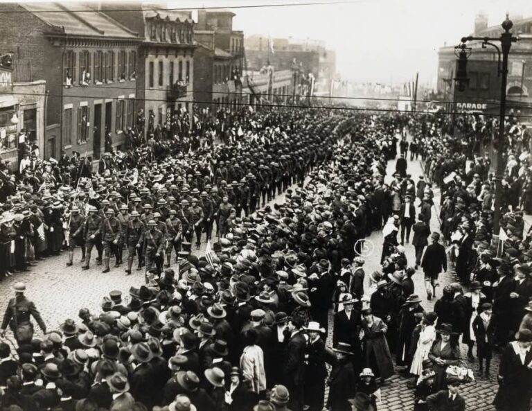 St. Louis in the 1920s: A Photographic Tour of Streets, Landmarks and ...