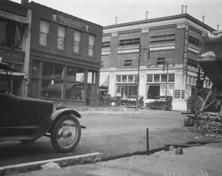St. Louis in the 1920s: A Photographic Tour of Streets, Landmarks and ...