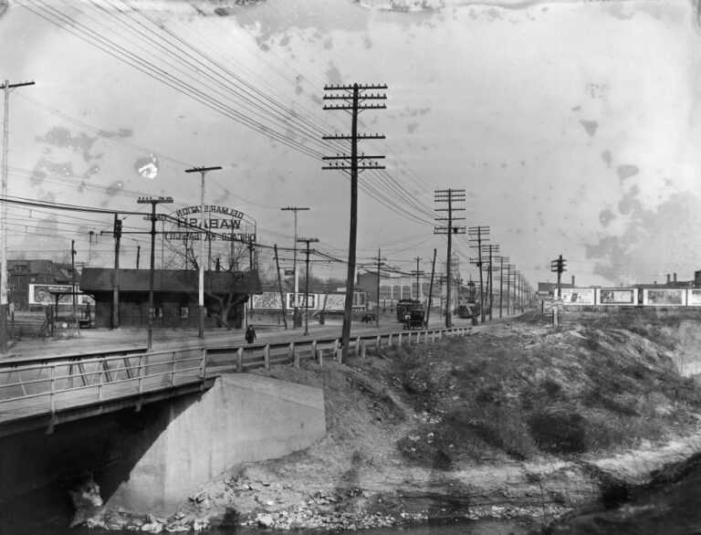 St. Louis in the 1920s: A Photographic Tour of Streets, Landmarks and ...