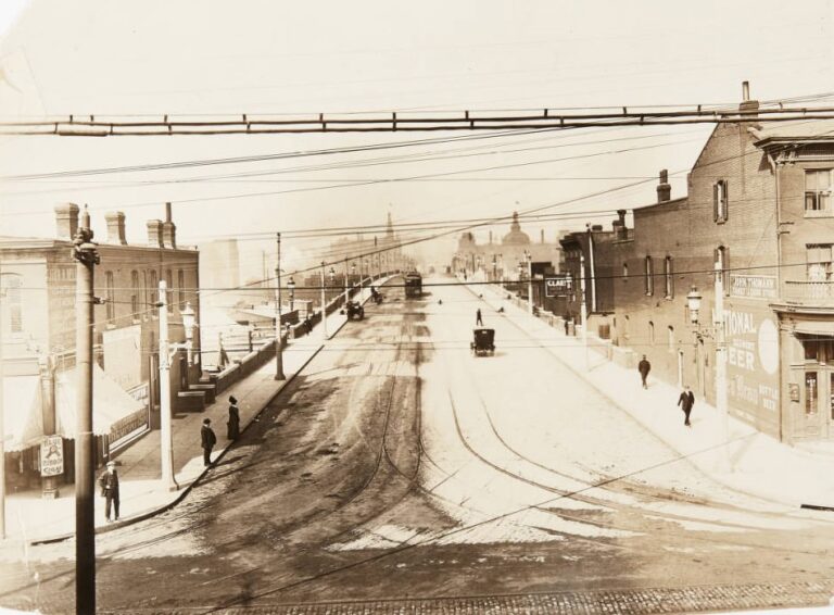 St. Louis in the 1920s: A Photographic Tour of Streets, Landmarks and ...