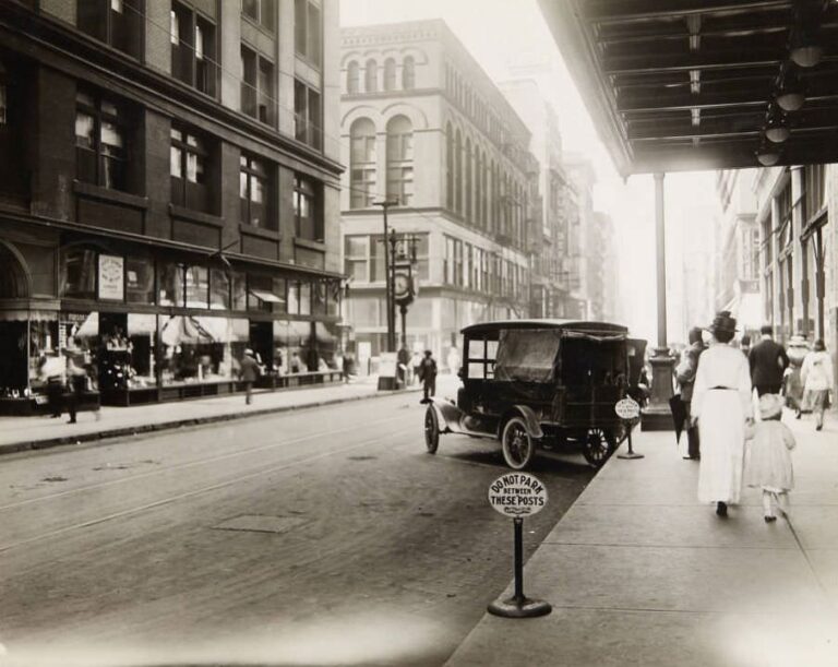 St. Louis in the 1920s: A Photographic Tour of Streets, Landmarks and ...