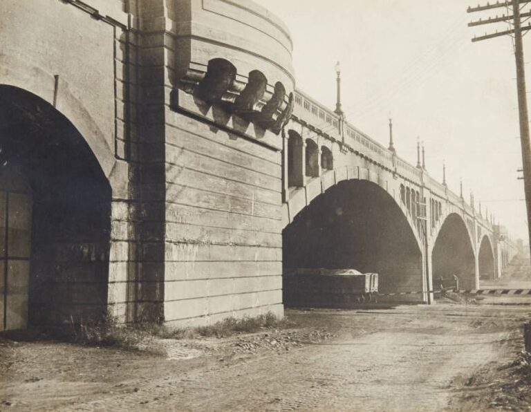 St. Louis in the 1920s: A Photographic Tour of Streets, Landmarks and ...
