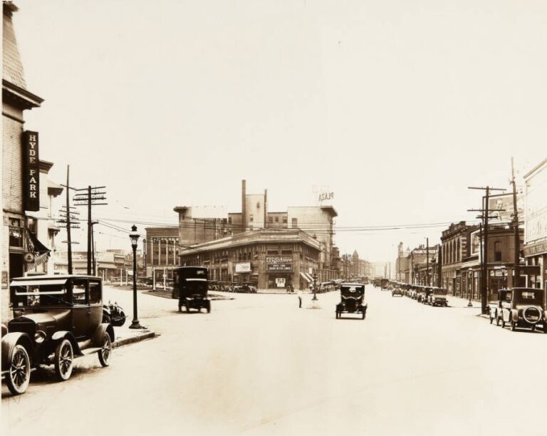 St. Louis in the 1920s: A Photographic Tour of Streets, Landmarks and ...