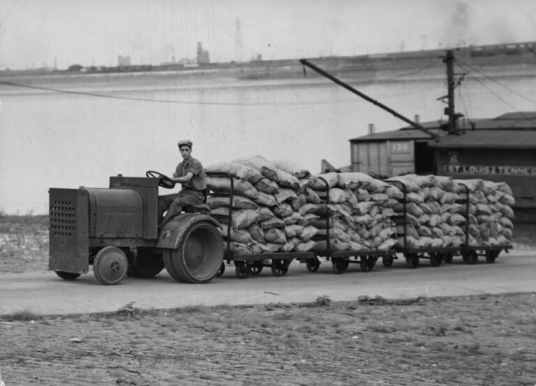 St. Louis in the 1930s: A Decade of Hardship and Change in Photos