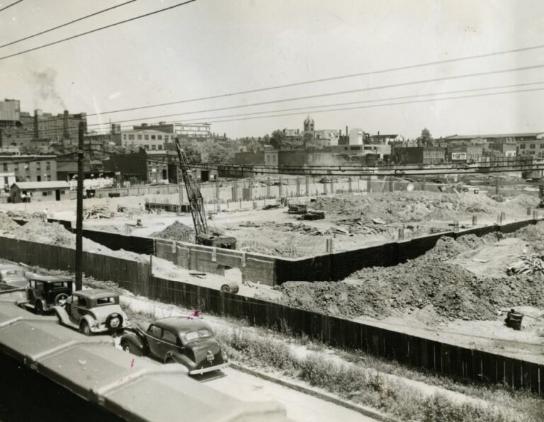 St. Louis in the 1930s: A Decade of Hardship and Change in Photos