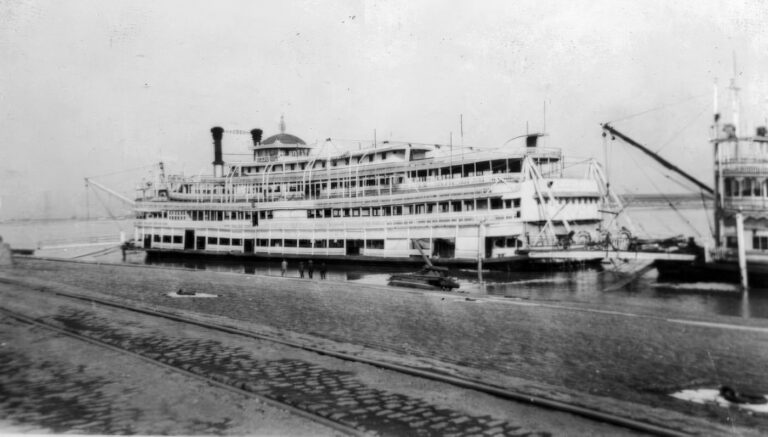 St. Louis in the 1940s: The City's Pivotal Role in World War II and Its ...