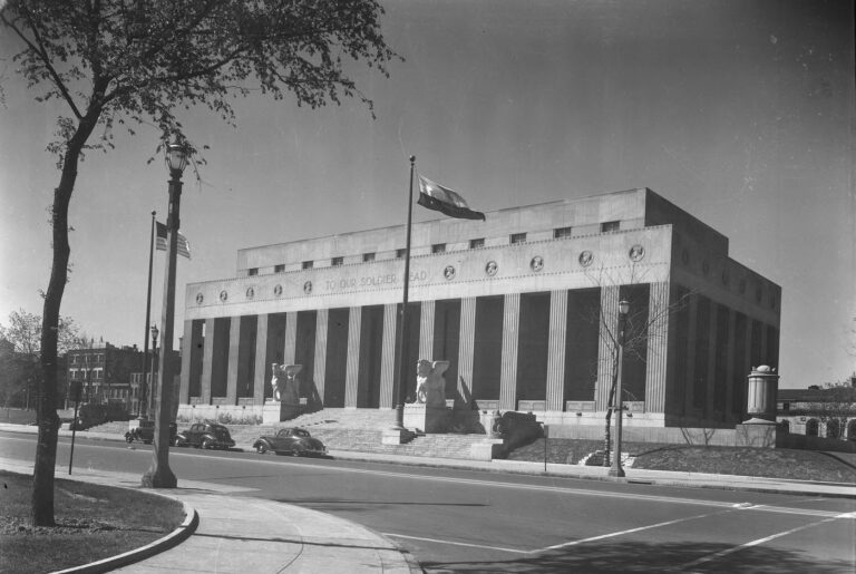 St. Louis in the 1940s: The City's Pivotal Role in World War II and Its ...
