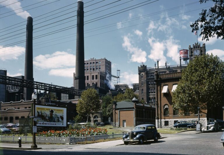 St. Louis in the 1940s: The City's Pivotal Role in World War II and Its ...