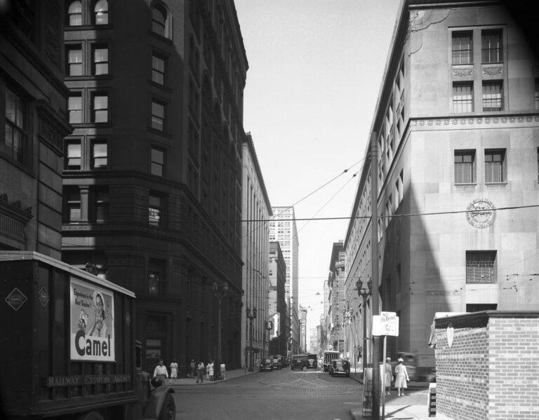 St. Louis in the 1940s: The City's Pivotal Role in World War II and Its ...