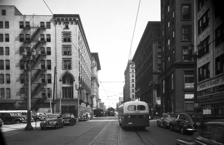 St. Louis in the 1940s: The City's Pivotal Role in World War II and Its ...